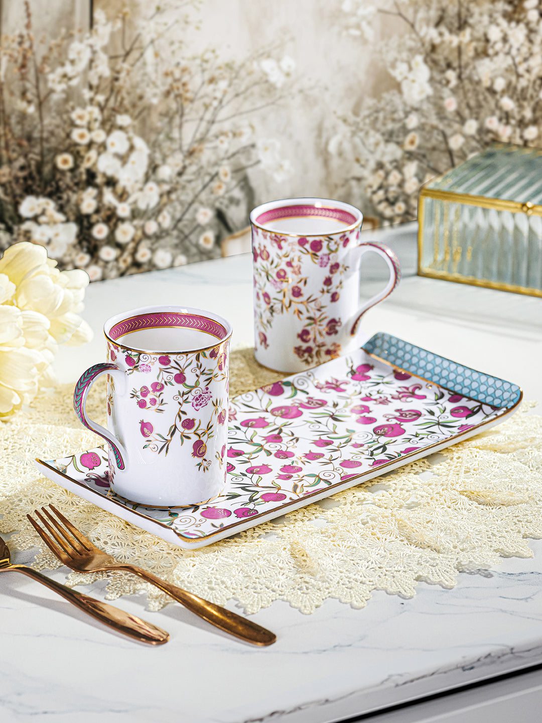 Pom Passion 24K Gold Plated Mugs and Tray Set