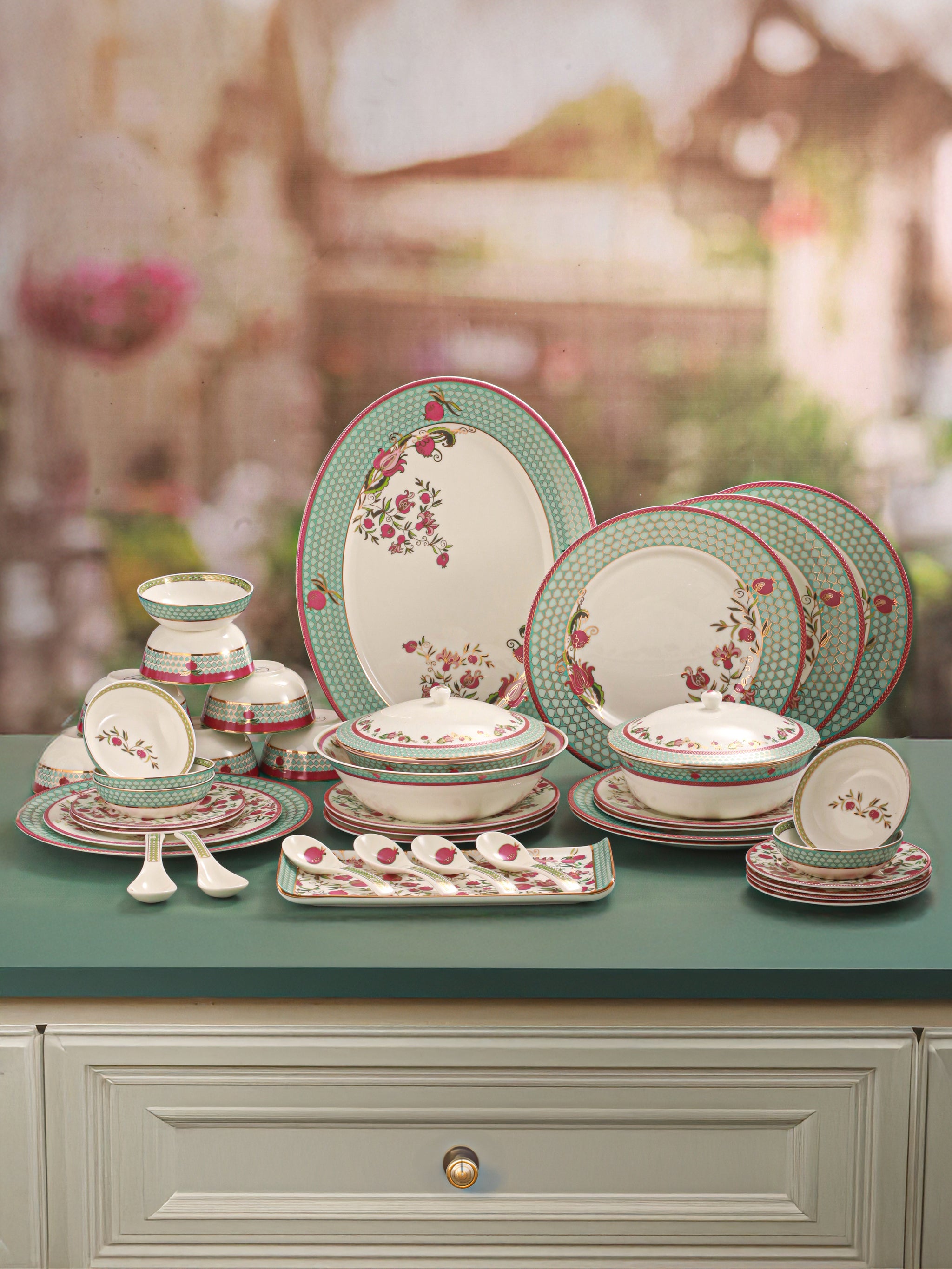 Pom Passion 24K Gold Plated Dinner Set | 41 Pcs